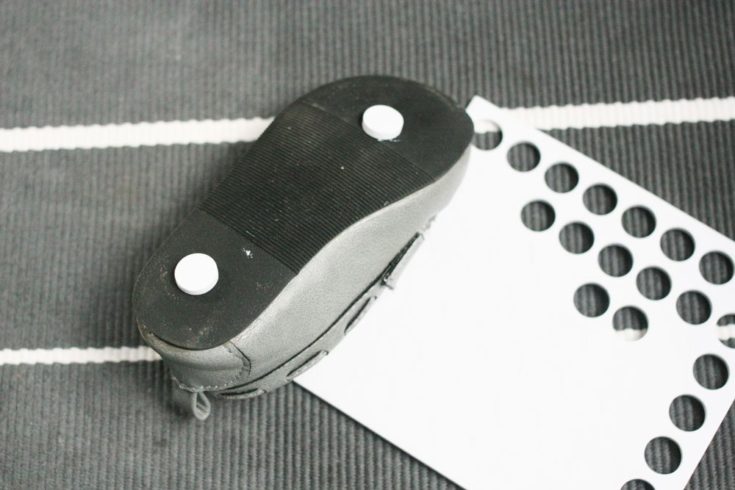 How to Make a Baby Shoe Shadow Box – Craftivity Designs