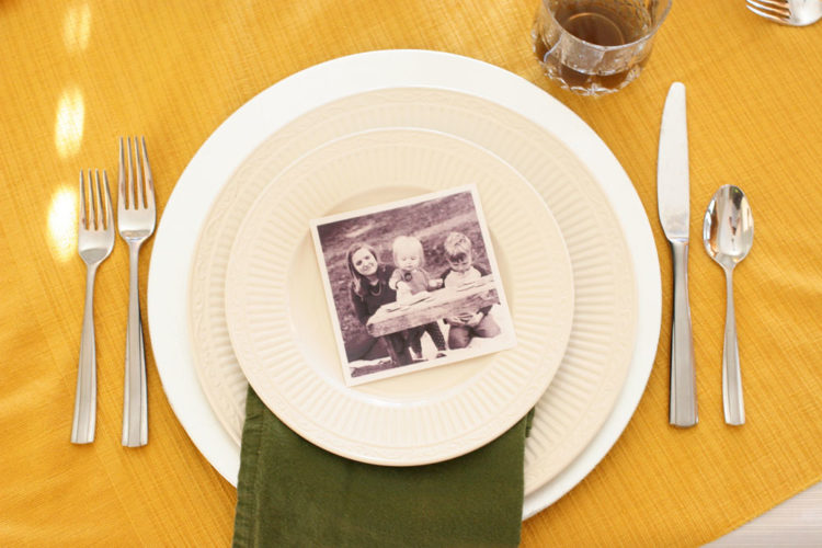 Simple Thanksgiving Table Setting with Family Photos – Craftivity Designs