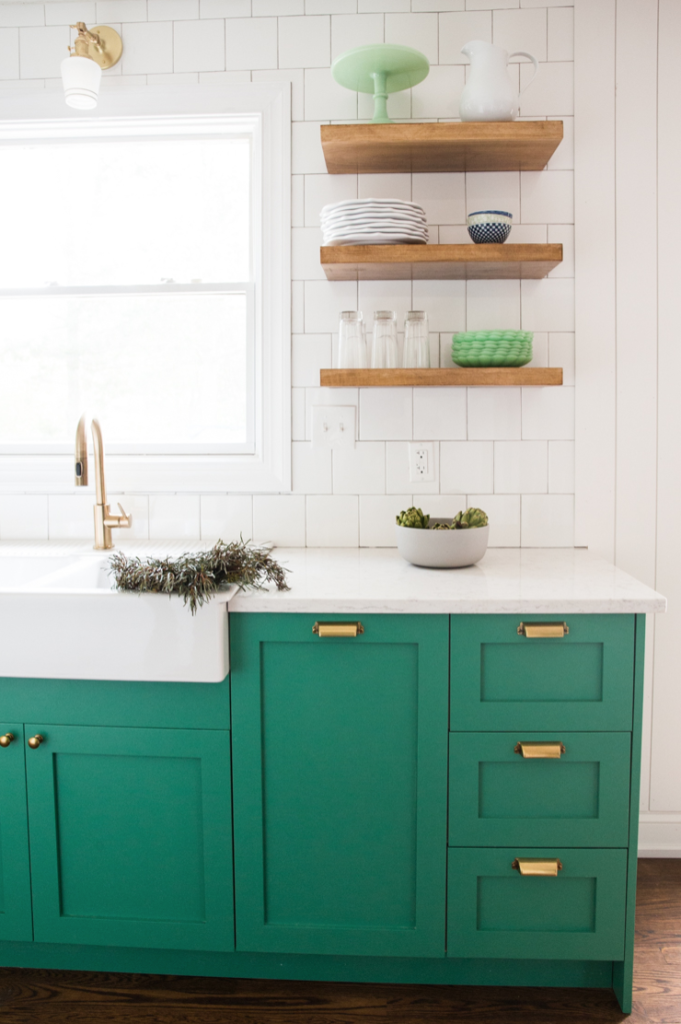 15+ Interiors that will Convince You to Embrace Green Cabinets ...