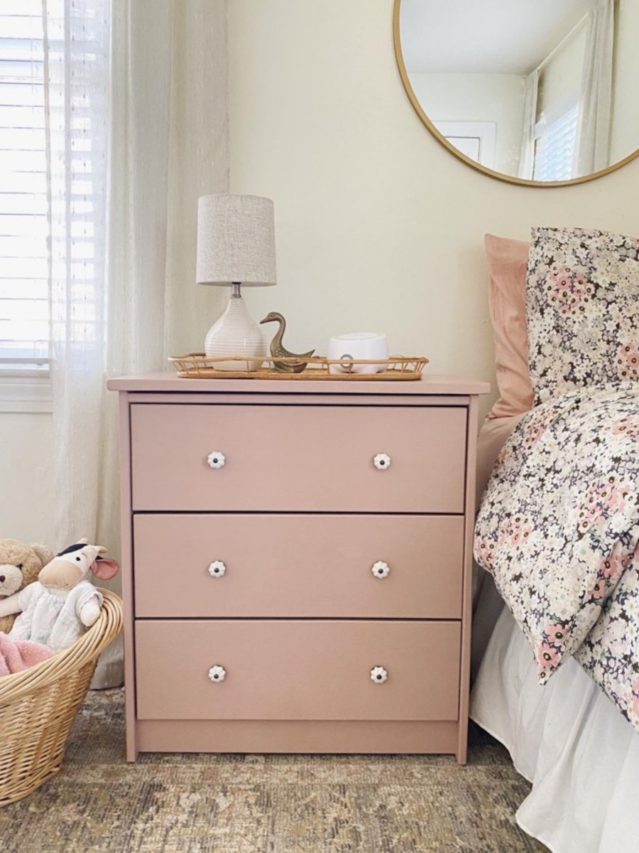 15+ Pretty Pink Furniture Ideas and Makeovers – Craftivity Designs